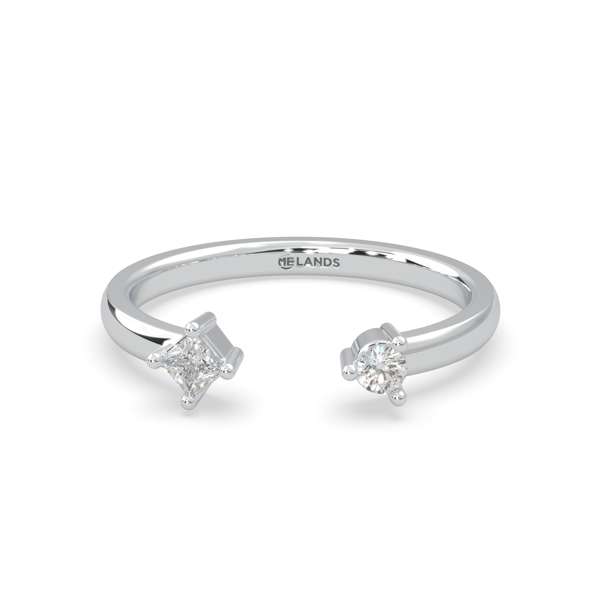 Ice Ring Ascent- Gap band ring with Natural diamonds from Diavik, ME™